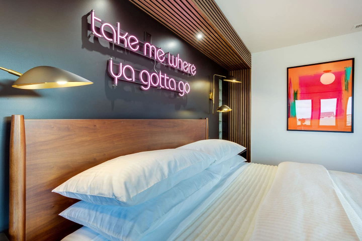 The Berry @ The Louie Boutique Motel! New! - Newport, OR