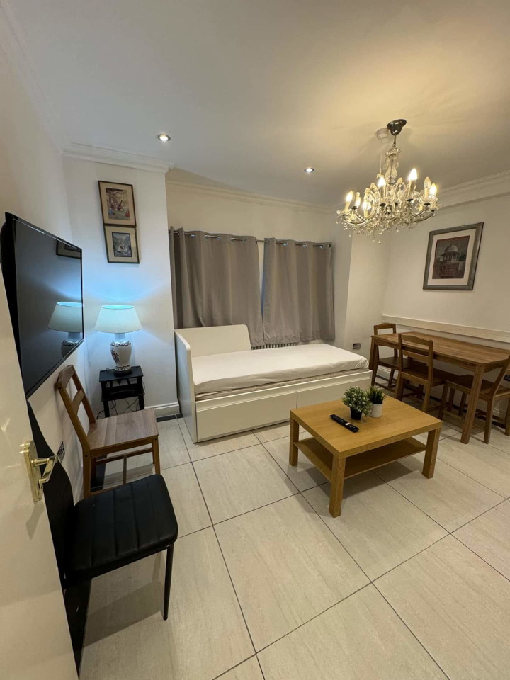 Perfectly Positioned London Retreat - London