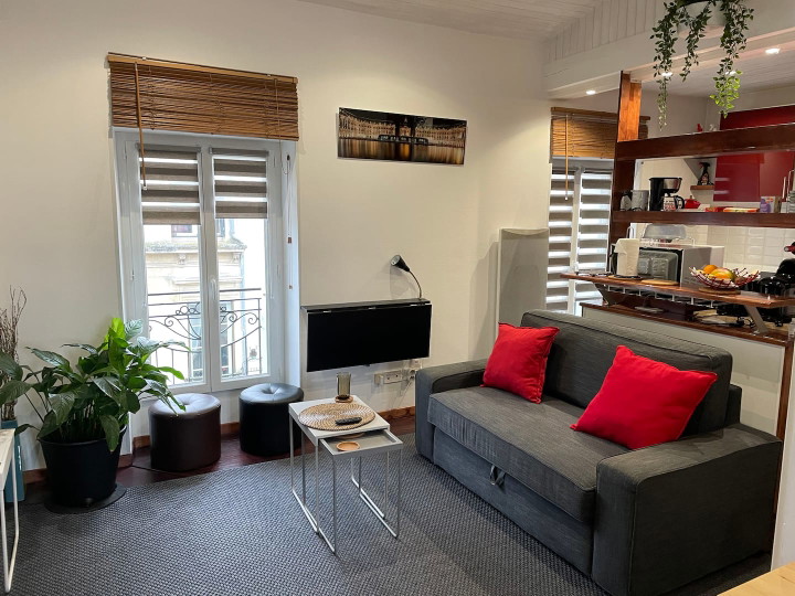 "Bordeaux Centre Et Calme,4*" : Loft+ Parking . - Aéroport de Bordeaux Mérignac (BOD)