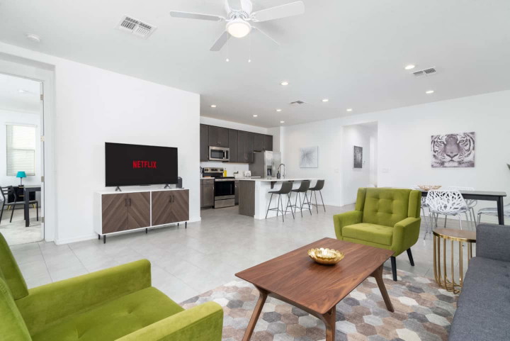 Stylish & Bright*tv's In Each Room*backyard*garage - Casa Grande, AZ