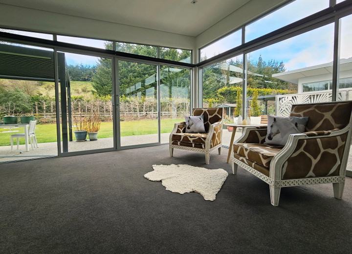 Sunny Spacious Guest Wing - Arrowtown