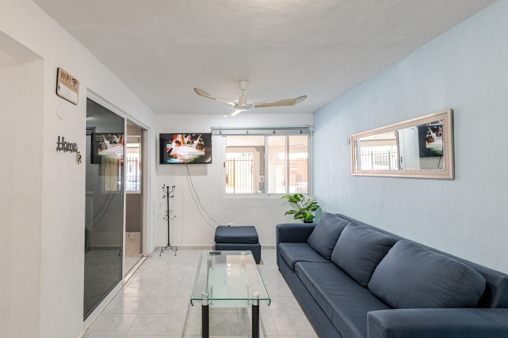 House For 15 Guests With 5 Bedrooms. Covered Garage With Gate - Yucatán