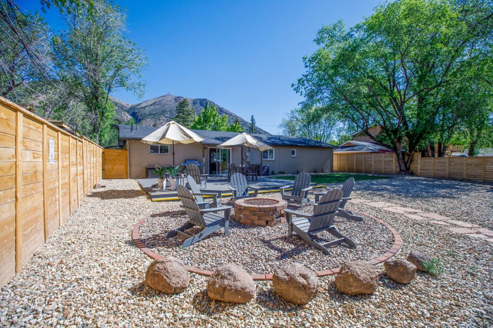 Stunning Flagstaff Home W/ Deck And Firepit - Flagstaff, AZ
