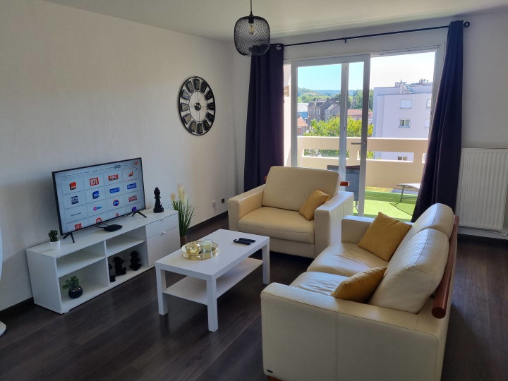 Bel Appartement 2 Chambres ,Résidence Privée - Givet