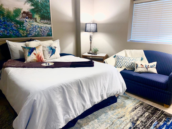 Escape To Luxury & Comfort_! - Bismarck, ND