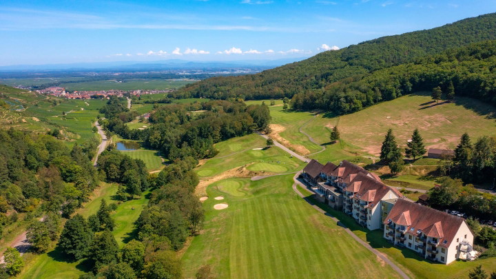 En Bord De Golf Avec Balcon Privé | Accès Piscine - Turckheim
