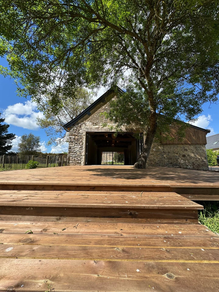 Salle 60 Pers. + 2 Gîtes 20 Pers. - Bauné