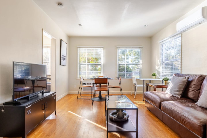 Monrovia Cozy Retreat Near Los Angeles - El Monte, CA