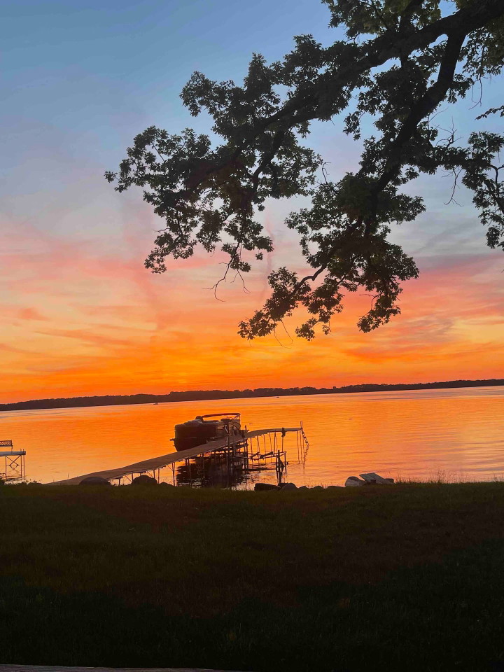 Beautiful Lake Home- On Lake Waubesa - Madison, WI