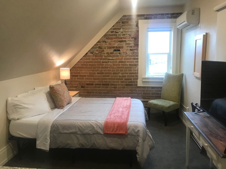 The "Crash Pad" Studio Apartment In Downtown Provo - プロボ, UT