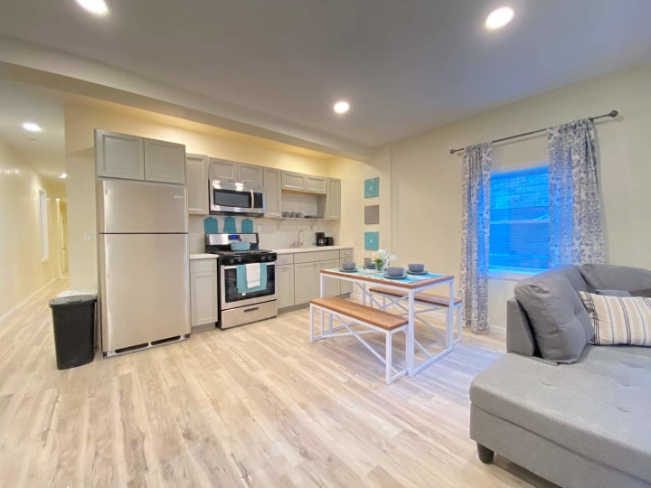 Beach Block 3 Units | 9br | Sleeps 20+ | 6 Parking - Atlantic City, NJ