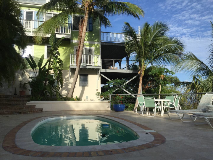 Ocean View Studio W/ A/c, Pool, Hot Tub & Sunset Views - Saint John