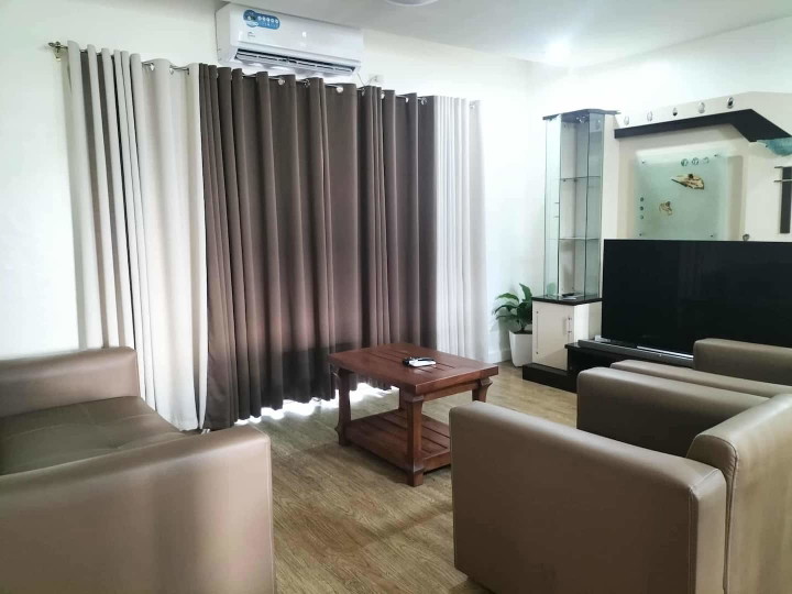 Four (4) Bedroom Condo Unit With Free Pool Access - Olongapo