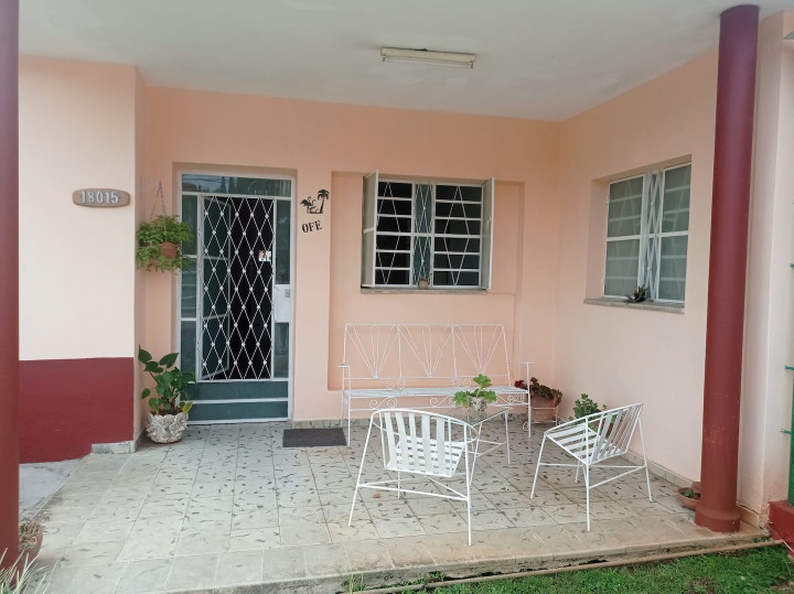 Casa Bella Cerca Del Aeropuerto - Havana