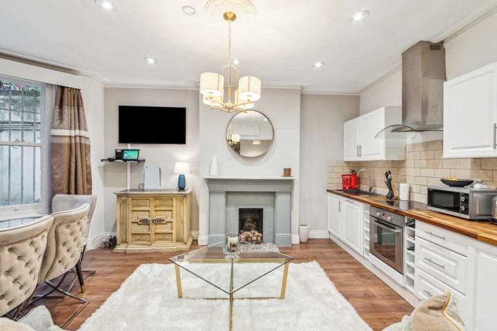 Stunning 2bed 2bath Apt Earl's Court Sleeps Seven - Londra