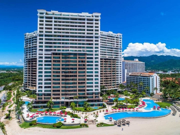 Grand Venetian, Puerto Vallarta 2/br 1st Floor - Puerto Vallarta