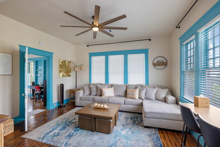8-10 Gst Historical Home W/charm - Galveston