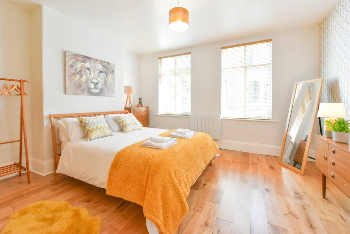Large Traditional House In The Heart Of Old Staithes With Outside Courtyard. - Staithes