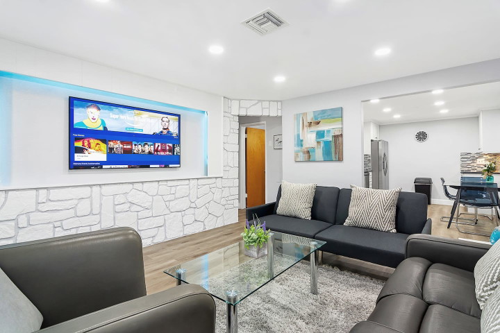 Luxury Home - Dania Beach, FL