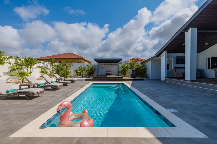 Charming Home With Big Outdoors & Pool In Noord - 아루바