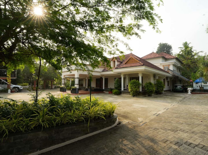 Litmahal Garden | Entire 4bh Private Cosy Retreat - Kottayam