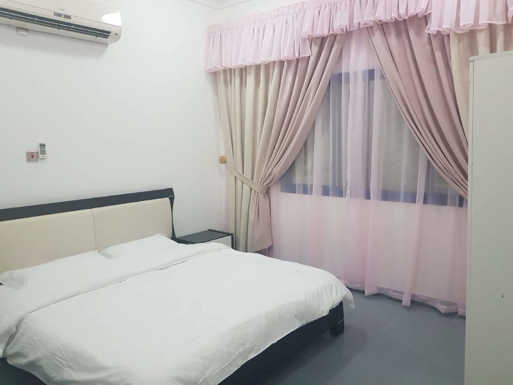 Golden Sunshine Room In The Villa - Al Wakrah