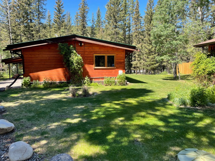 Riverside Bragg Creek Cabin En El Corazón De La Ciudad - Alberta