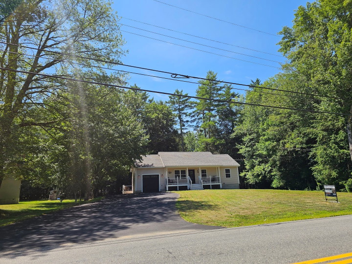 Cheerful 3-bedroom Ranch Near 3-coastal Towns! - Sanford, ME