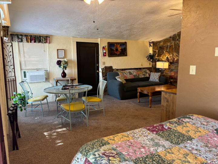 Spacious Garden Room With Mature Trees, Near City - Cedar City, UT