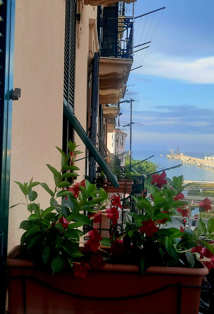 Charming, A Stone's Throw From The Sea Citra009064-lt-0067 - Spotorno