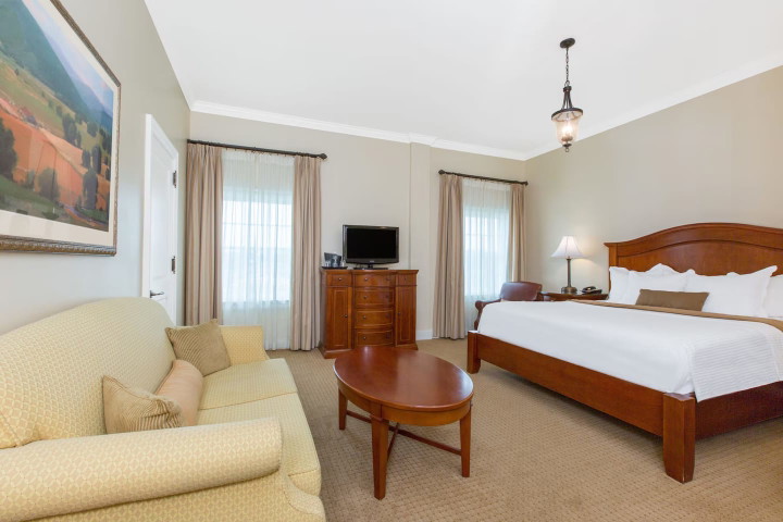 George Washington L King Room L Family Option - Winchester, VA