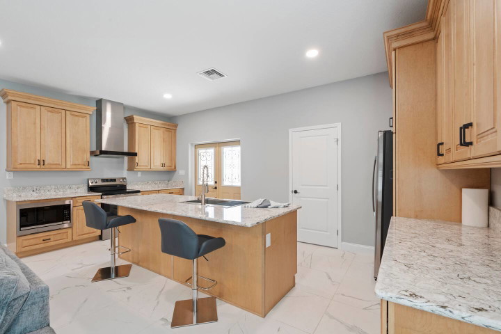 St Pete/clearwater New Construction Family Home - St. Petersburg, FL