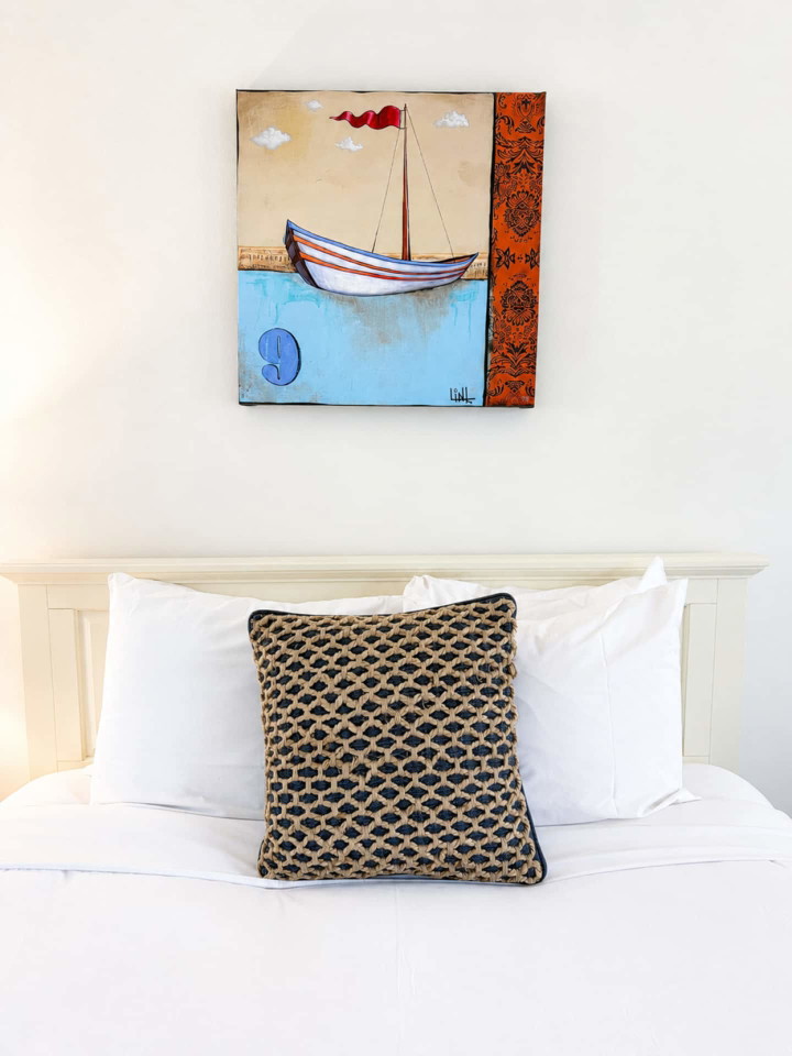 Near Harbor & Shops | 2-queens Room I Second Floor - カムデン, ME