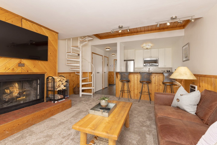 Cozy Slope-side 2 Bedroom, Walk To Chairlifts! - Big Sky, MT