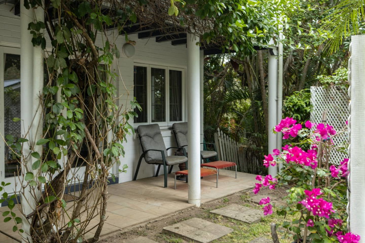 Experience Gracious Hospitality In A Calm Oasis - Brisbane