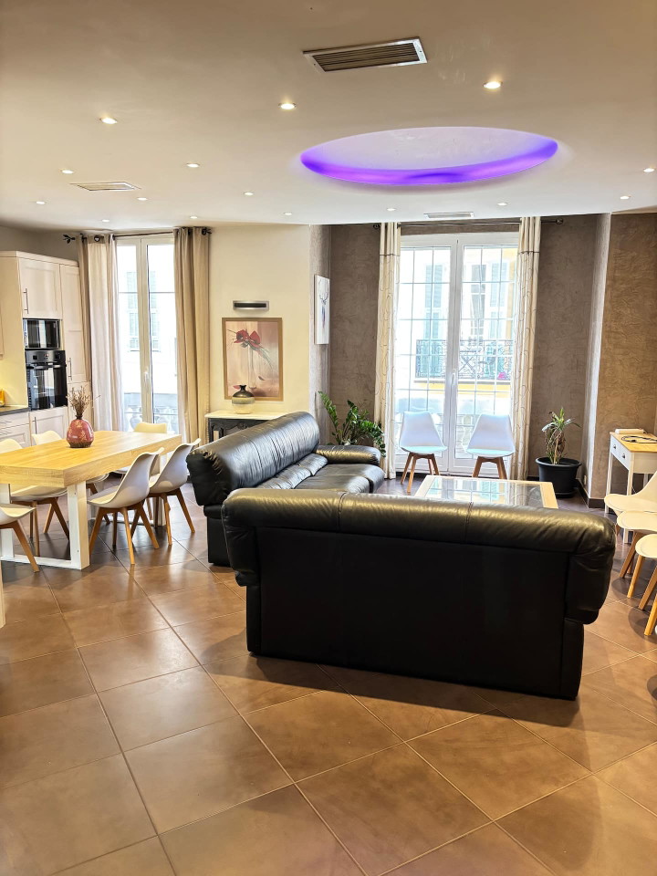Elegant 5br Flat  Walk To The Sea & City Center - Nice