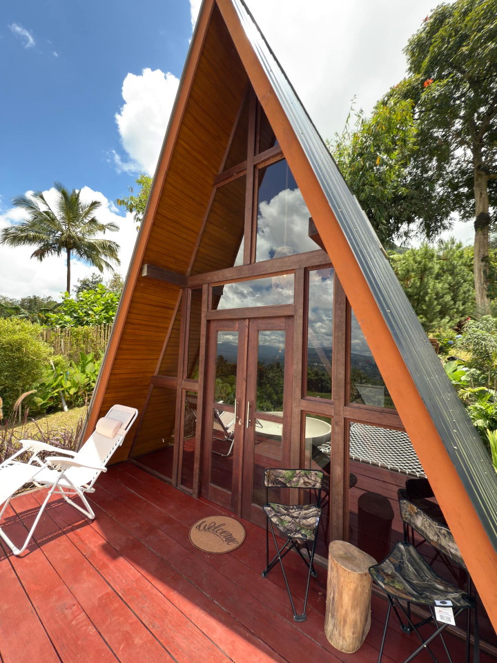 Cozy Skyline View Villa Tomohon - Cabin 2 - Tomohon