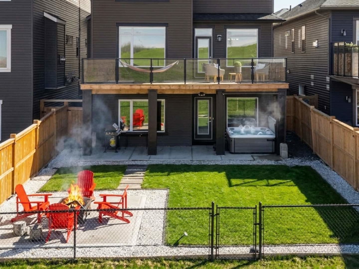 * Crestmont Family Retreat * | Hot Tub | Gym | Ac! - Calgary