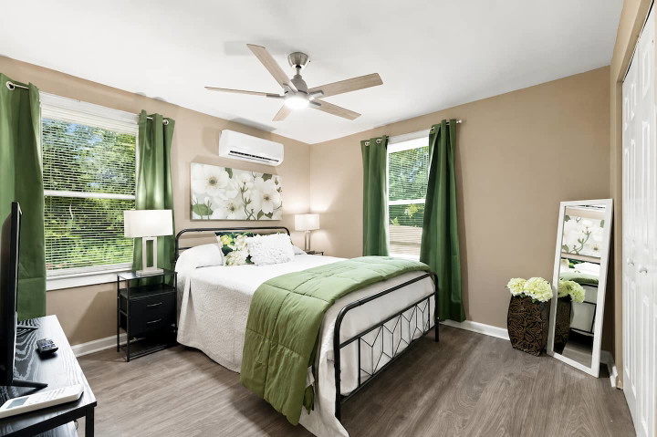 Vibrant Stay | 8 Min To Fifth Third Park - Spartanburg, SC