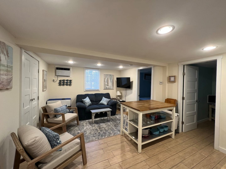Steps To Beach! Immaculate Manasquan 2 Bedroom - Manasquan, NJ