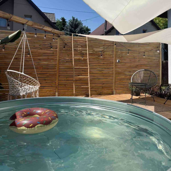 Yours, Casa Sarabandy - Warschau