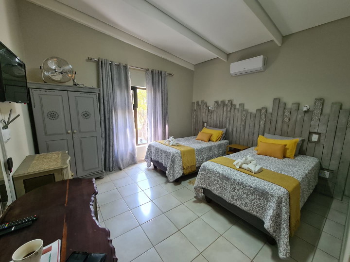 Wild Dog Room- 2 X 3/4 Beds Or King Size - Malelane
