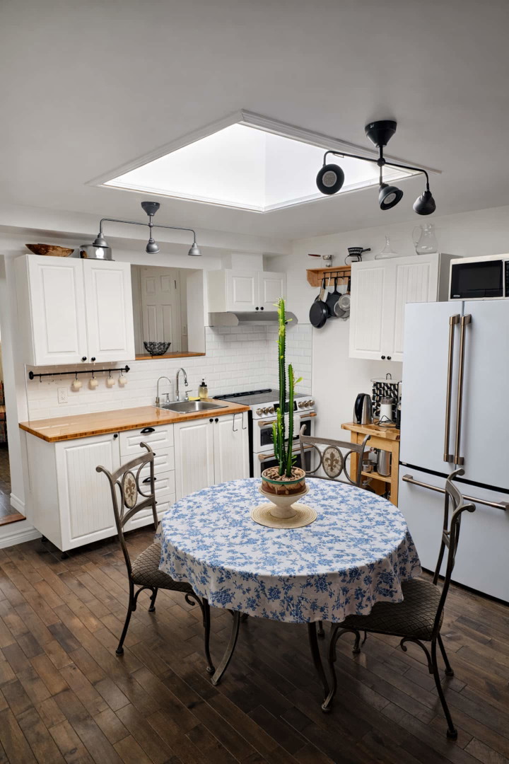 A Little Gem In A Great Location In Vieux-longueuil - Boucherville