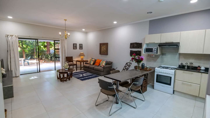 Apt #5 - 2 Bedroom, A/c, Wifi, Shower - Malawi
