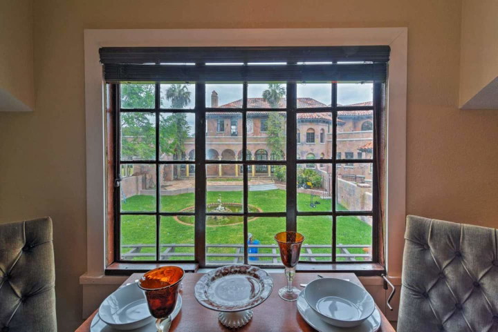 The Howey Mansion Carriage House - Leesburg, FL
