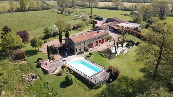 Maison De Caractère De 300m2 Aux Portes De Cholet - Pays de la Loire