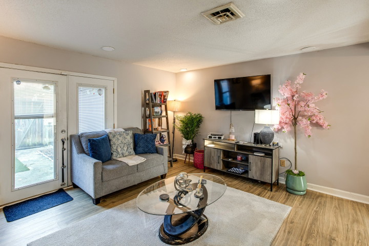 < 1 Mi To Fort Jackson: Condo W/ Private Patio - Columbia, SC
