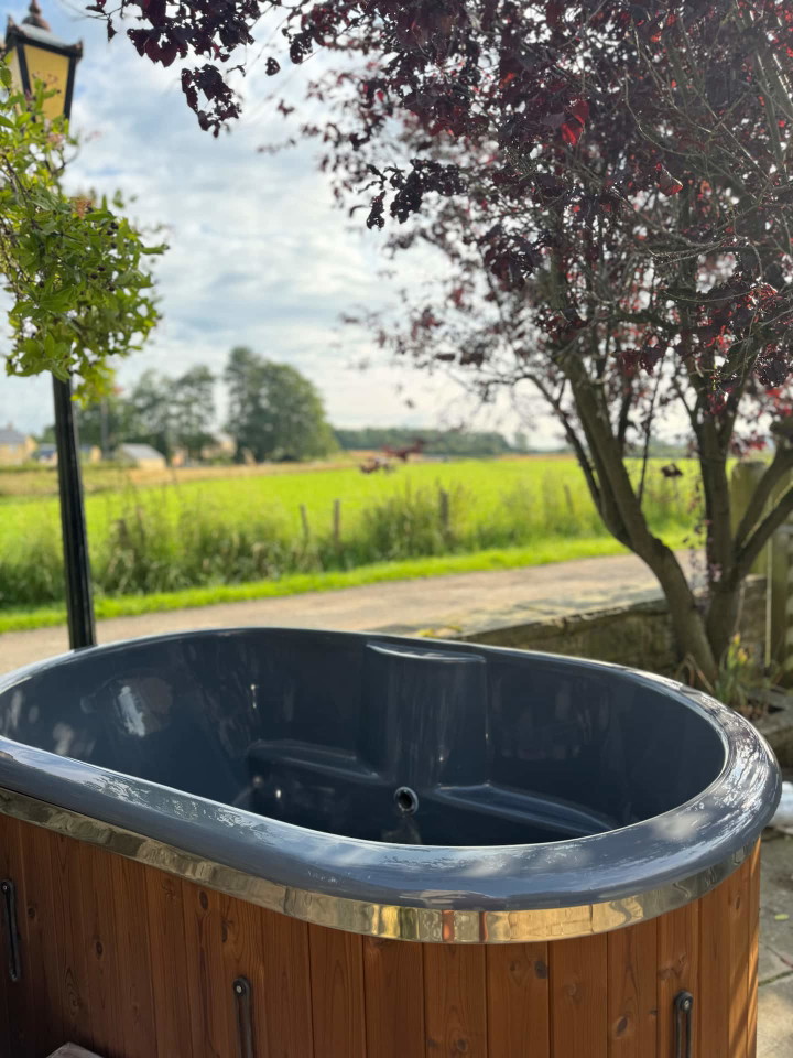 Luxurious Eco-accommodation With Wood Fired Hottub - Scotland