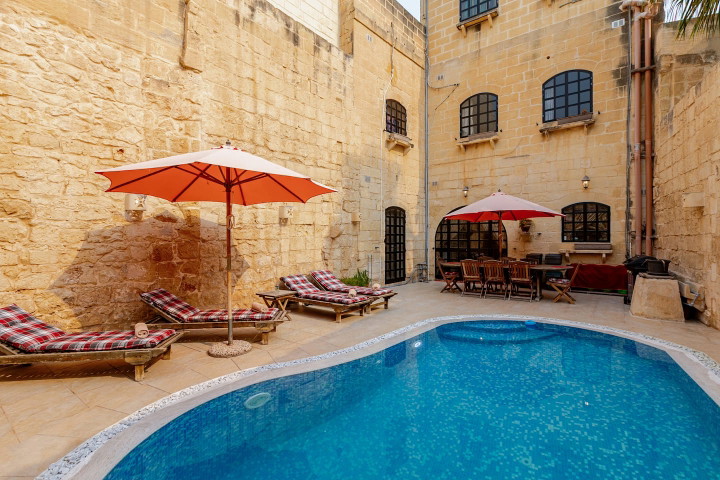 House Of Character With Privite Pool And Jaccuzzi - Malta