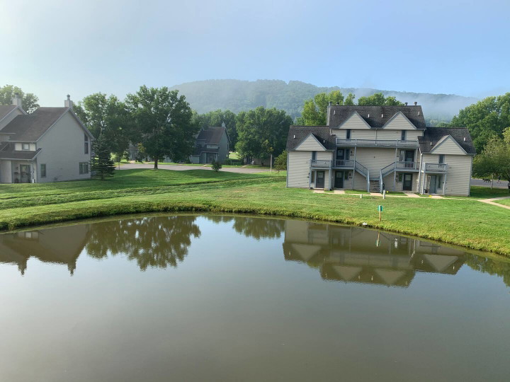 H.v. Wildflower Neighborhood, Sleeps Up To 9 - Ellicottville, NY